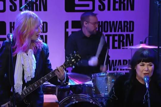 復活したHEARTの『HOWARD STERN SHOW』でのスタジオ・ライヴの映像が公開！ | NEWS | BURRN! ONLINE